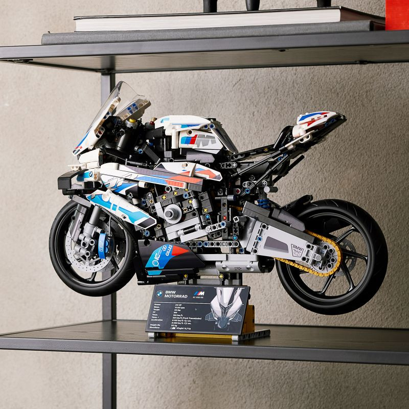 LEGO Technic 42130 BMW M 1000 RR 42130
